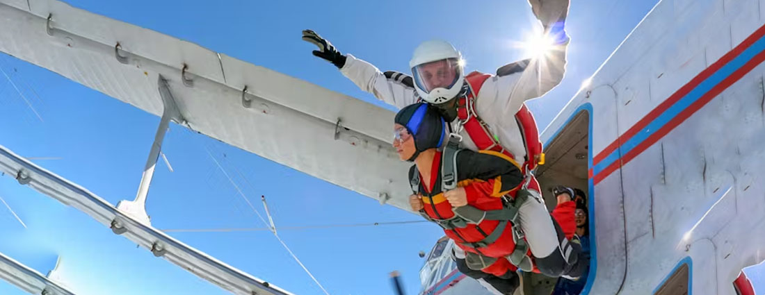 Skydive Dubai Desert Dropzone - Aantourism
